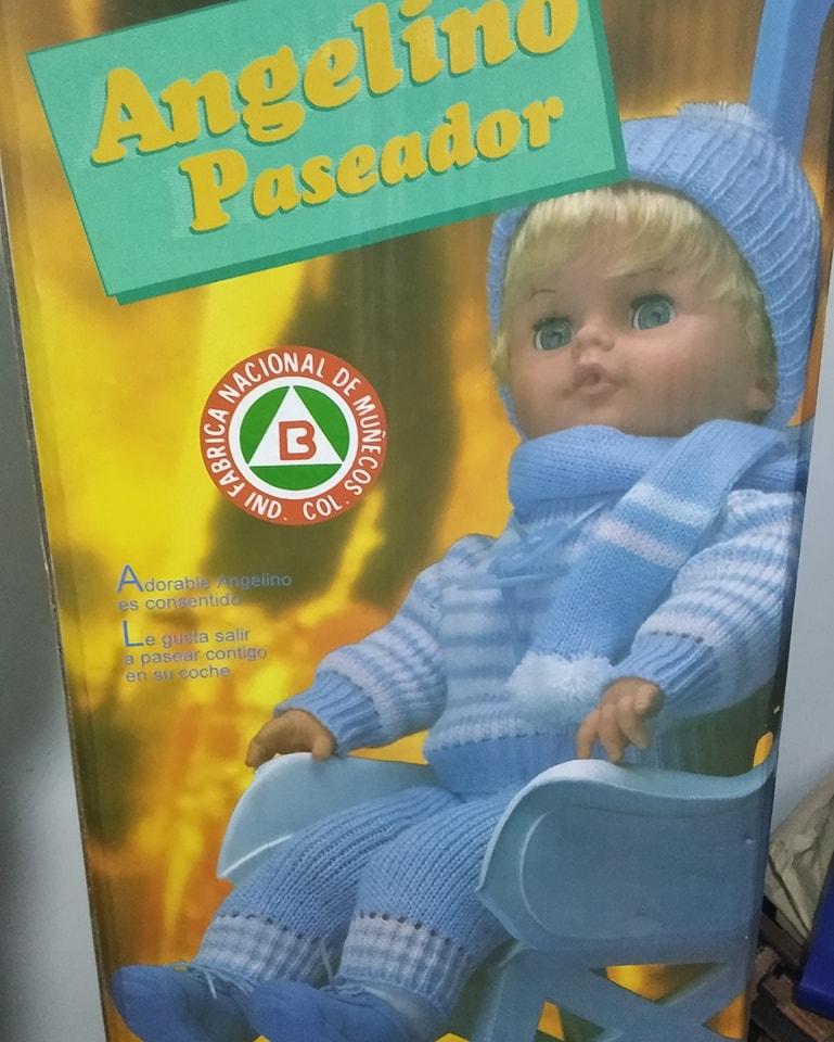 Adorable Angelino, muñeco antiguo Colombiano