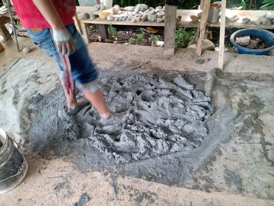 Artesanos de Colombia | Alfareros del barro en el Putumayo