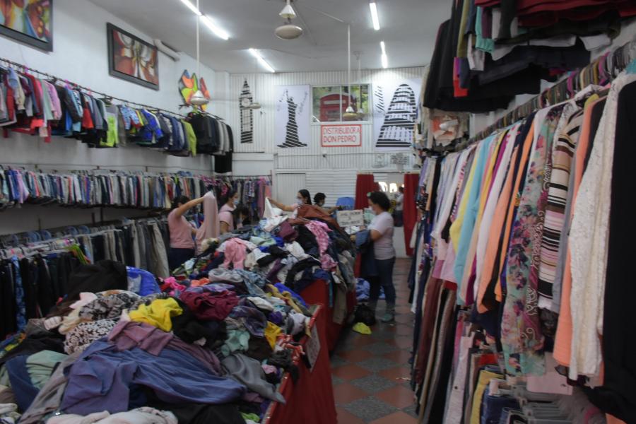 Ropa usada en Colombia, una alternativa económica y sostenible