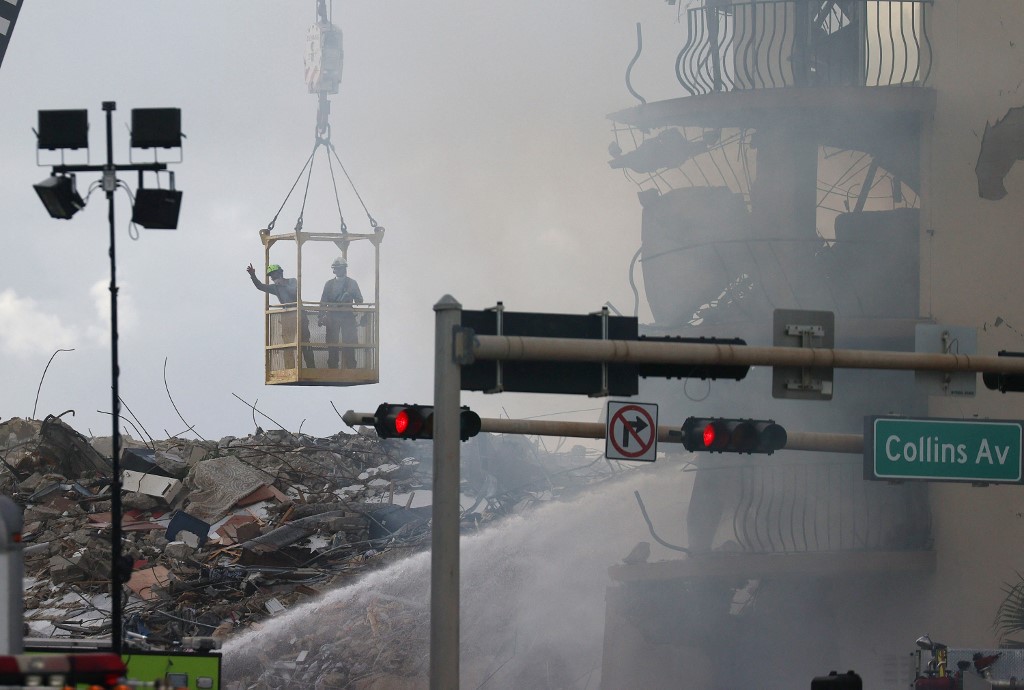 Informe señala daños estructurales en edificio colapsado en Miami