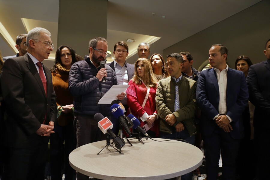 Senadores renuncian a Comisión que elegirá candidatos a contralor