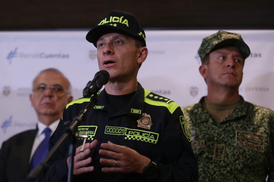 General Henry Sanabria sale de la Policía Nacional | quién es el nuevo ...
