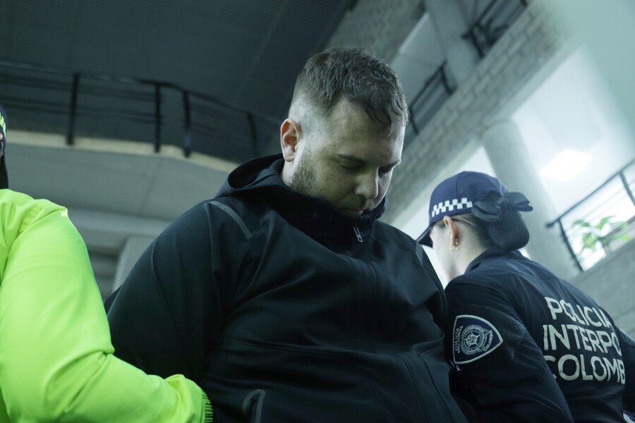 Caso John Poulos | sigue en la cárcel por orden judicial