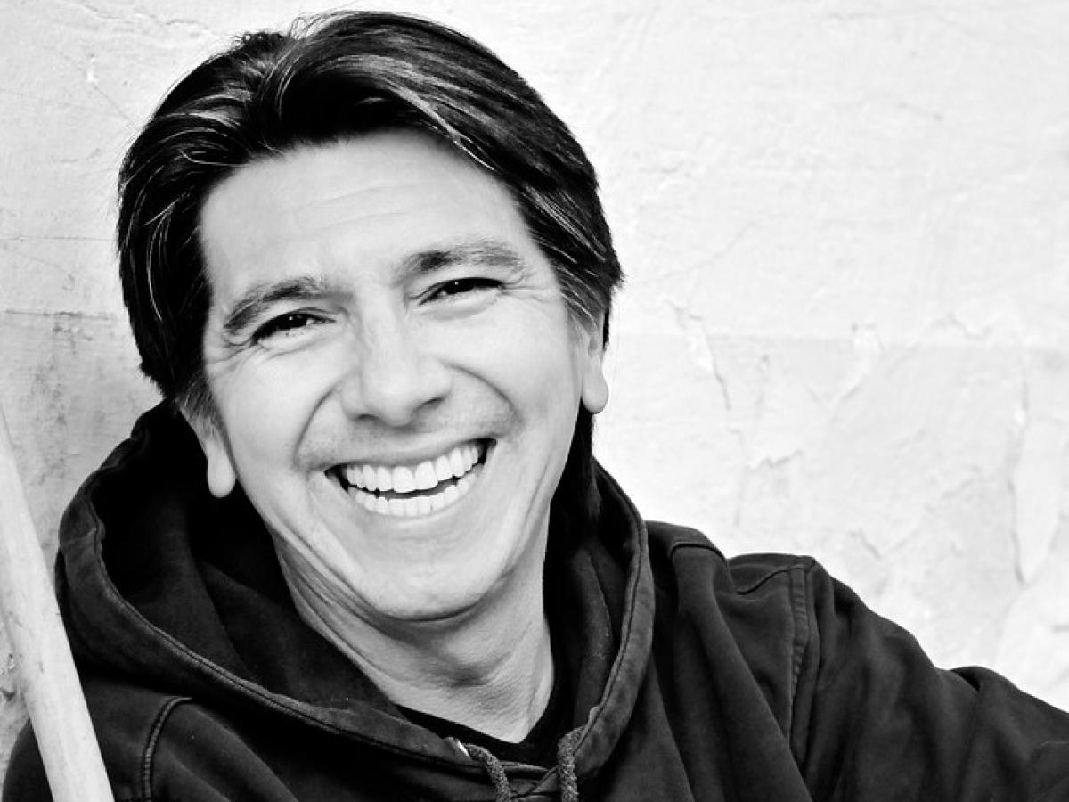 Gerardo Meneses lanza su nuevo libro