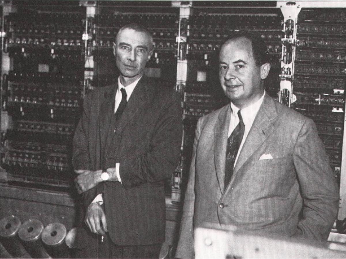 John von Neumann: la máquina y el cerebro de la persona más inteligente ...