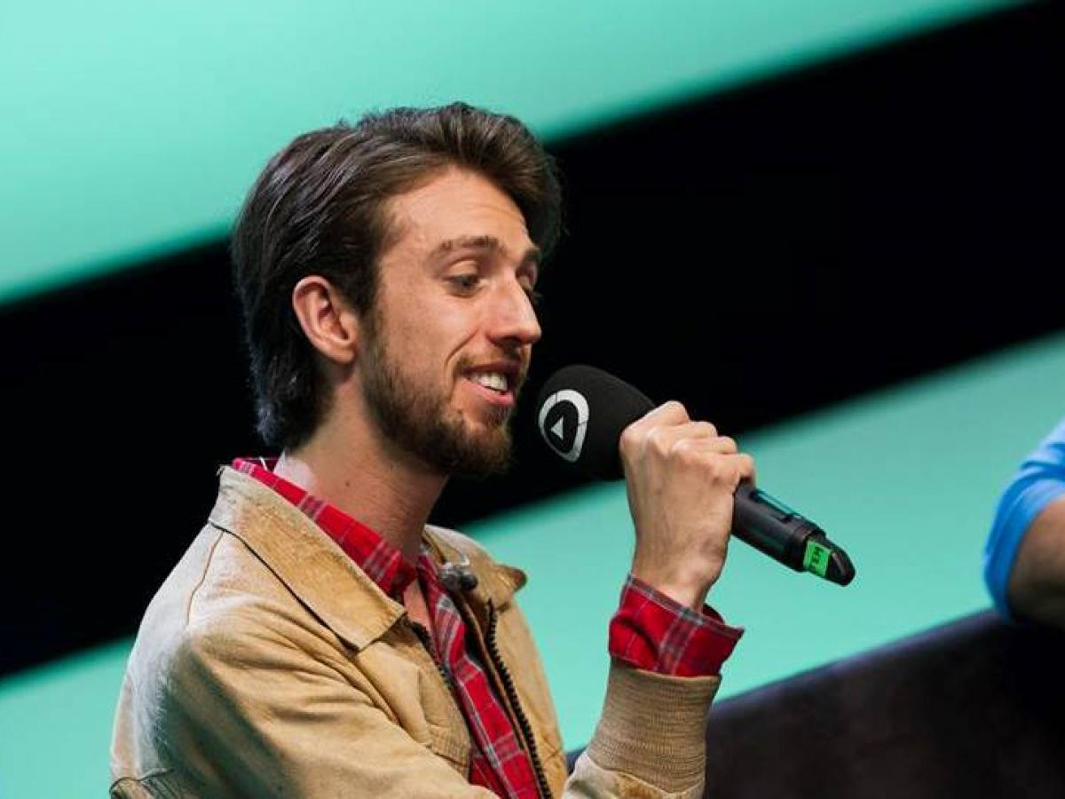 Esteman anuncia su gira por Latinoamérica | Radio Nacional