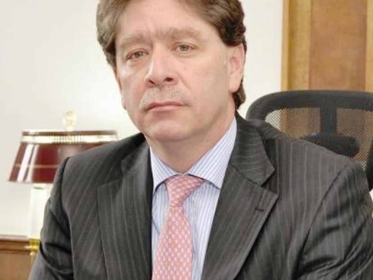 Bruce MacMaster deja un legado importante en eliminación de la pobreza ...