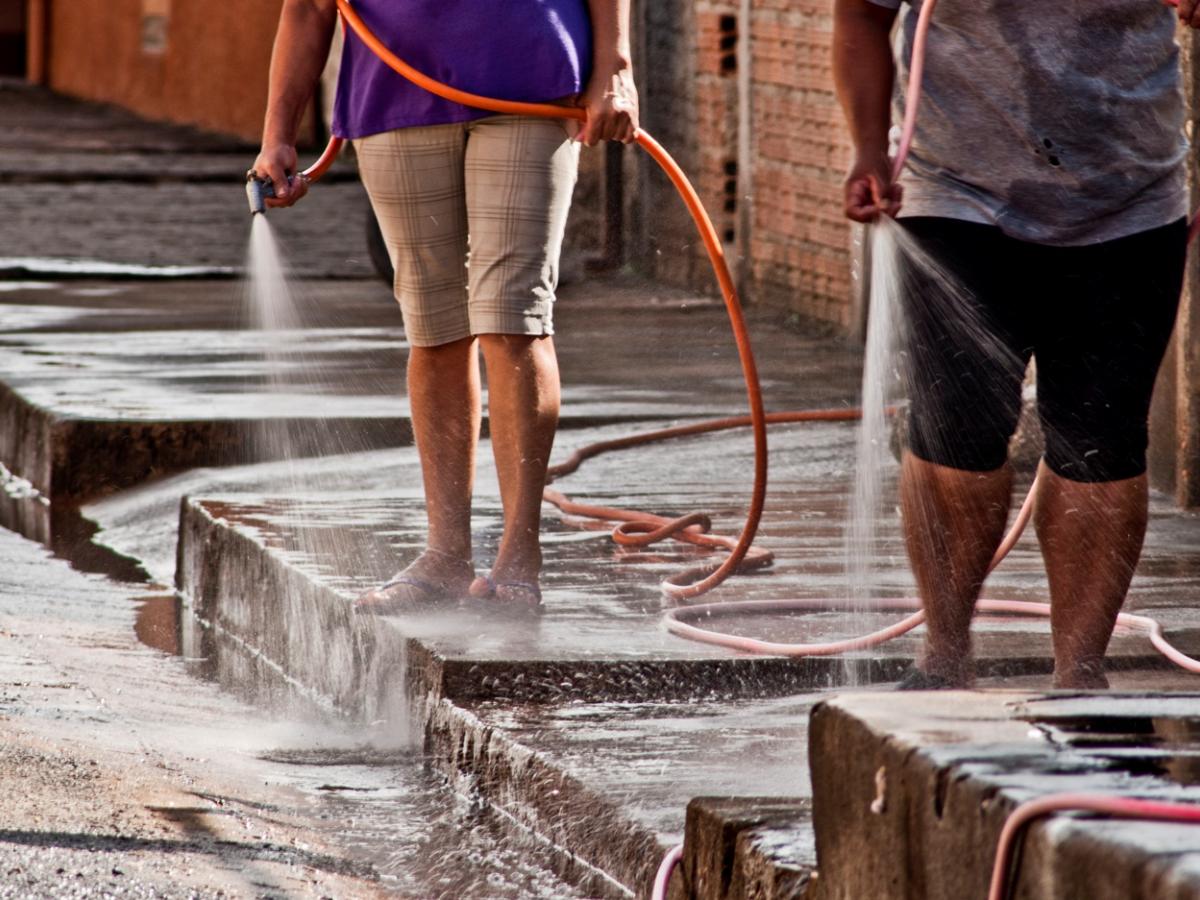 Más de 1.3 millones de familias han sido sancionadas por derrochar agua ...
