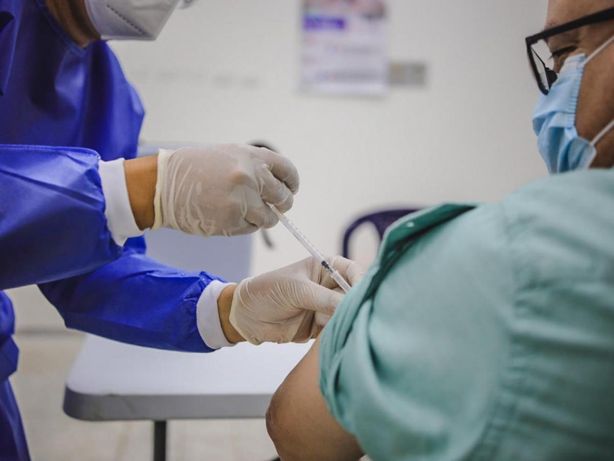 Vacuna de AstraZeneca será usada en Colombia