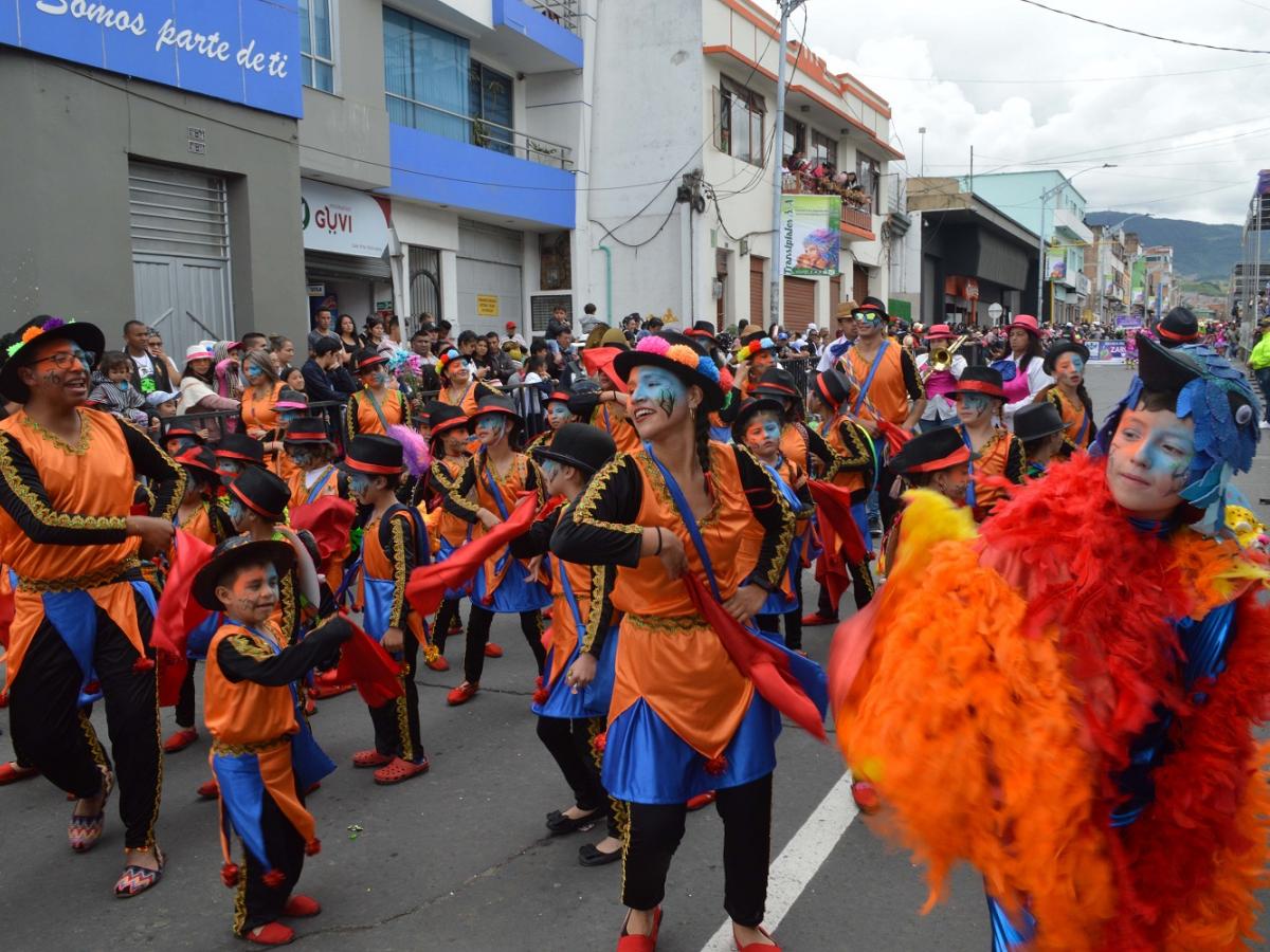 Carnaval de Negros y Blancos: Carnavalito